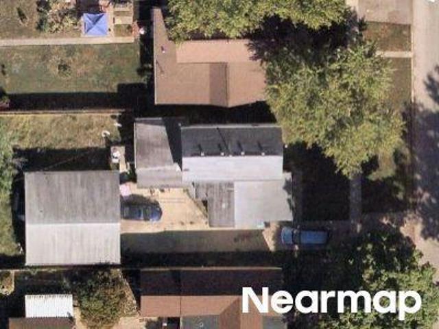 N 8th St