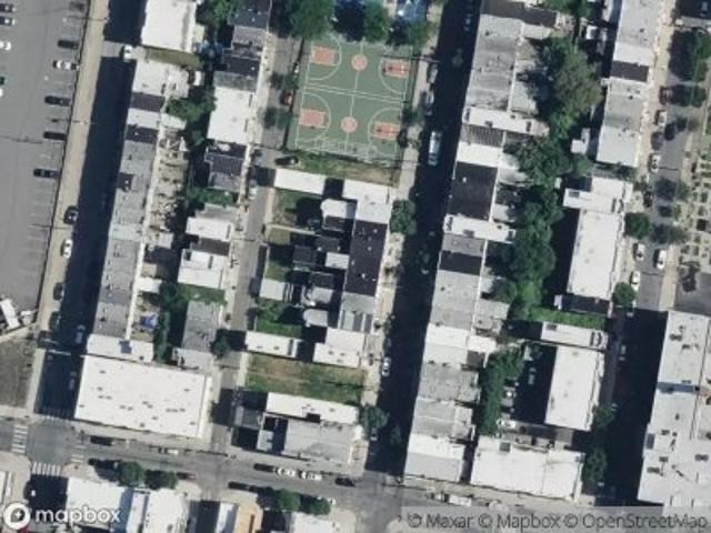 N 8th St