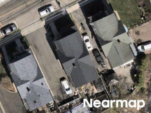 N 8th St