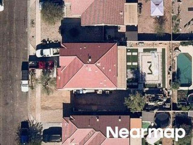 N 95th Ln