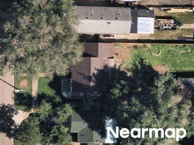 N 9th St