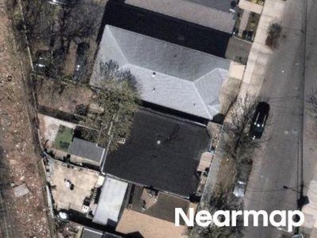 N 9th St