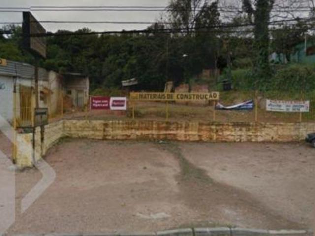 Na Avenida Bento Gonçalves, um terreno medindo 1.162,00m² 13,20 X 88,00