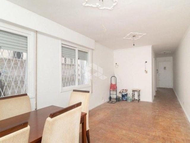 NA DINARTE RIBEIRO, TRÊS DORMITÓRIOS COM TERRAÇO E CHURRASQUEIRA