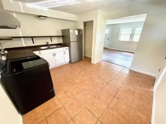 n/a Quaint Two Bedroom