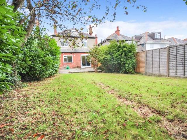 Namu Road, Bournemouth BH9 5 bed property to rent £2,800 pcm £646 pw
