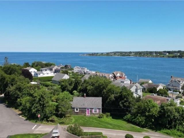 Namcook Rd, Narragansett, Home For Sale