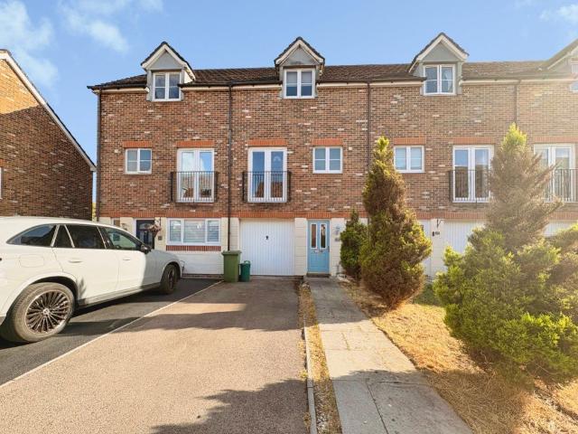 Nant Y Dwrgi, Llanharan CF72, 3 bed property to rent, £1,150 pcm | PrimeLocation