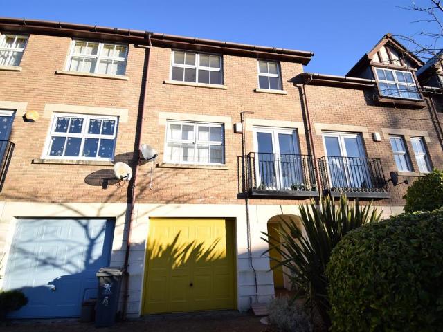 Nant Y Wedal, Cardiff 3 bed townhouse to rent £1,520 pcm £351 pw