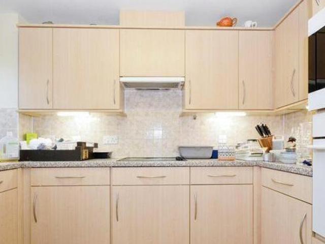 Nanterre Court, Watford, 2 Bedroom Flat