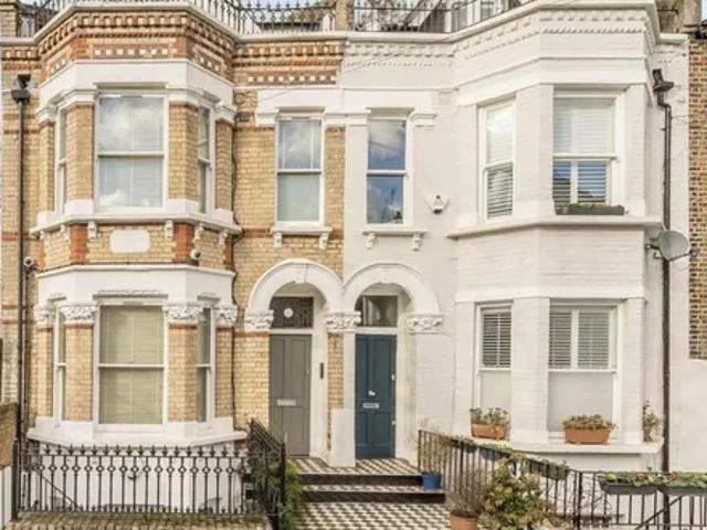 Nantes Close, London, SW18 1JF, United Kingdom | 2 bed house for rent #139403362 | Rentberry