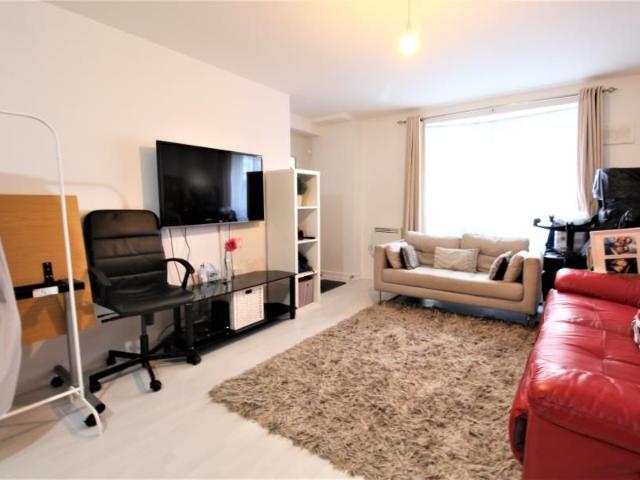 Nankeville Terrace, Woking, Surrey, GU22
