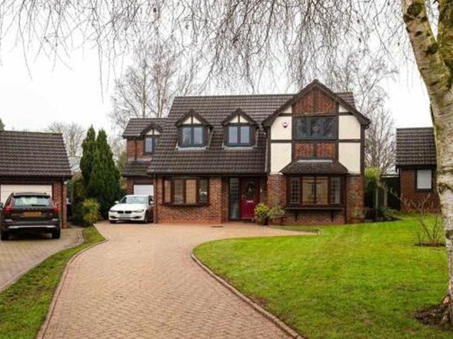 Nab Hill Court, Leek, 5 Bedroom Detached