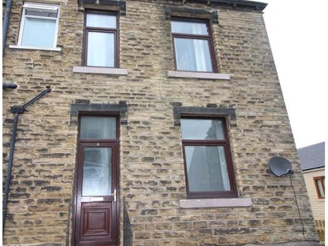 Nabcroft Rise, Crosland Moor, Huddersfield HD4, 2 bed terraced house to rent, £595 pcm | PrimeLocation