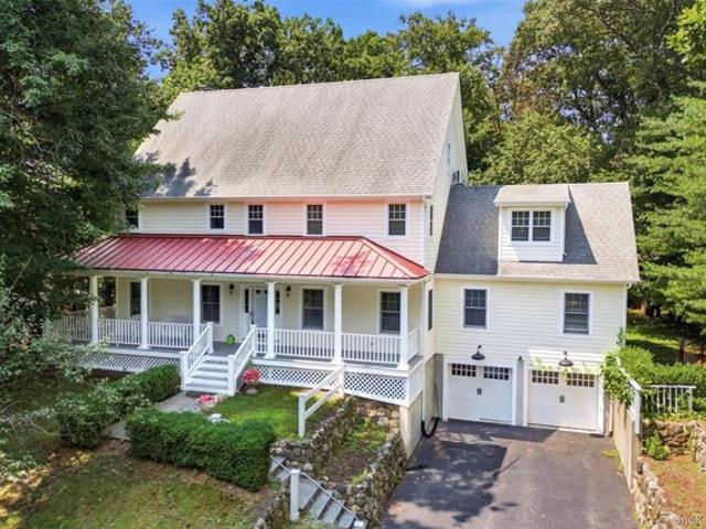 Nadworny Ln, Stony Brook, Home For Sale