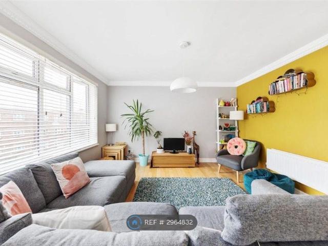 Nagle Close, London E17, 3 bed flat to rent, £2,300 pcm | PrimeLocation