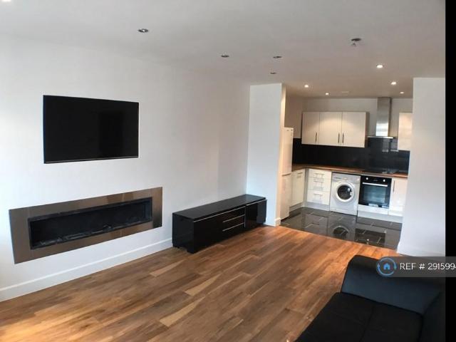 Nags Head Road, Ponders End, Enfield. 1 bed flat to rent £1,495 pcm £345 pw