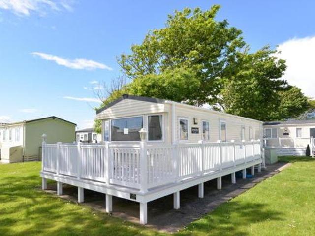 Naish Park, Chewton Sound, Christchurch Road, 2 Bedroom Park