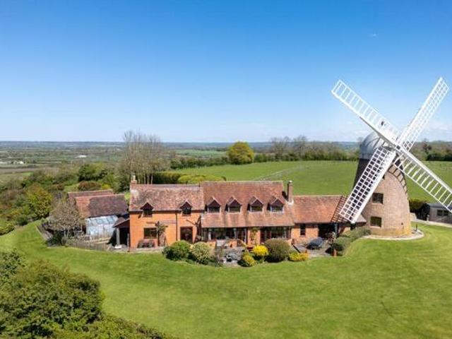 Napton, Mill Road, Southam, 4 Bedroom Detached