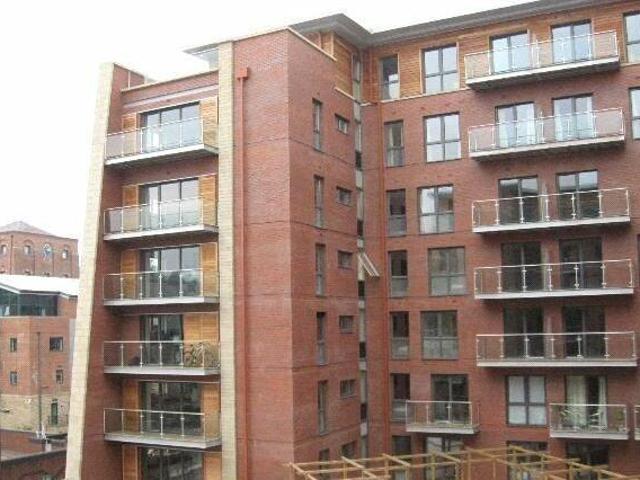 Napier Street, Sheffield, 2 Bedroom Flat