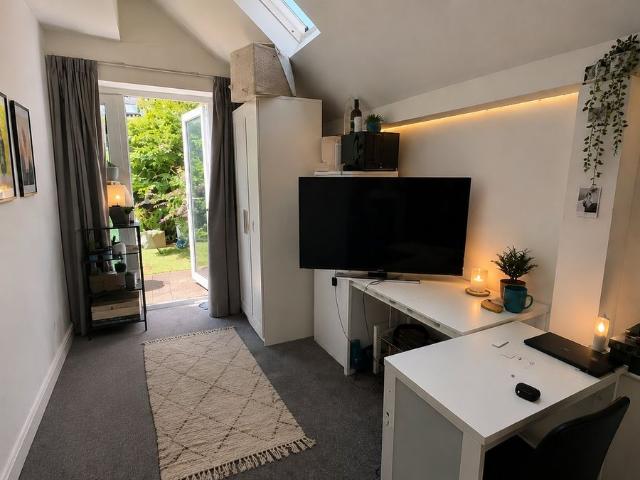 Napier Road, Willesden NW10, Room to rent, £997 pcm | PrimeLocation