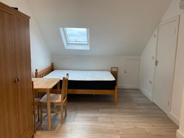 Napier Road, London N17, Studio to rent, £1,300 pcm | PrimeLocation