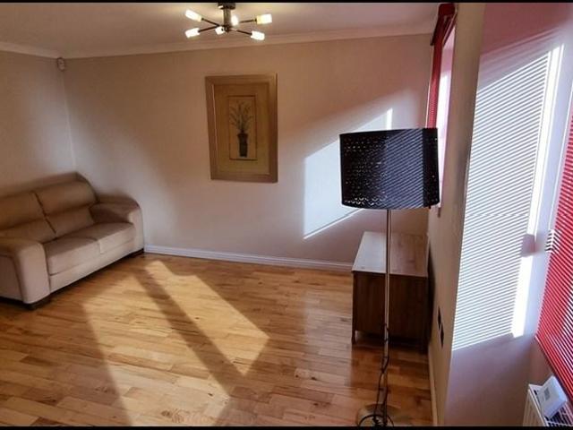 Napiershall, Glasgow, G20 2 bed flat to rent £1,290 pcm £298 pw