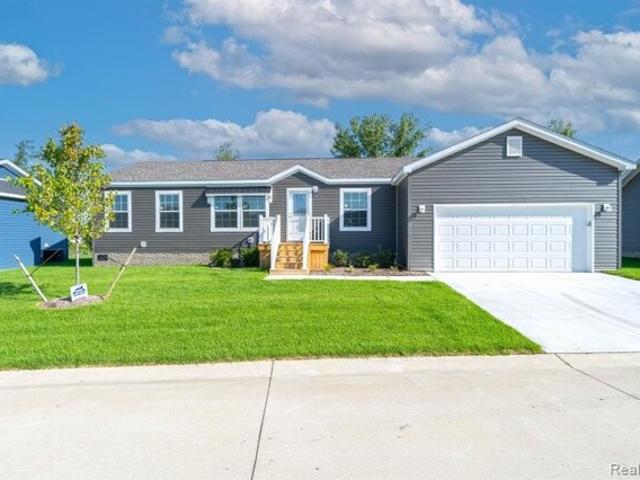 Naples Ct, Lapeer, Home For Sale