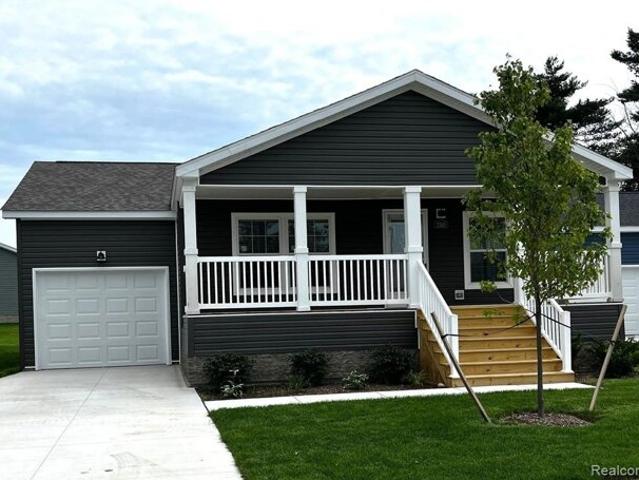 Naples Ct, Lapeer, Home For Sale