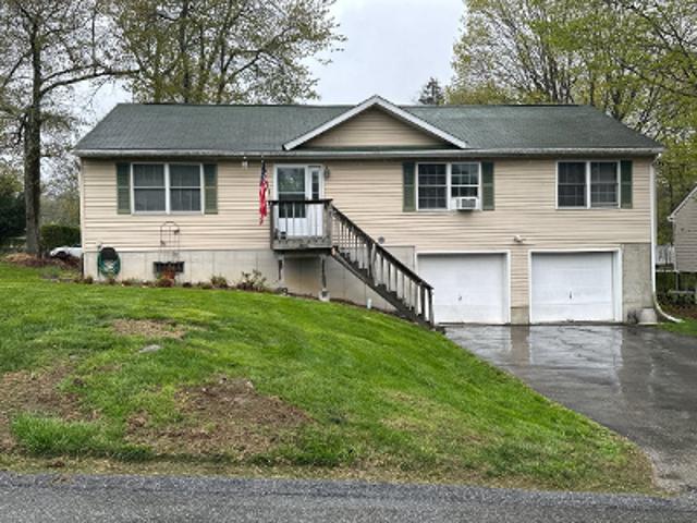 Narraganset Rd