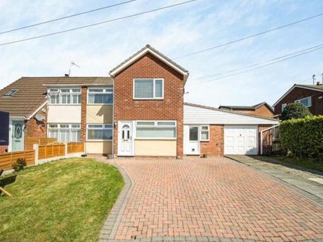 Narrow Croft Road, Aughton, 4 Bedroom Semi detached