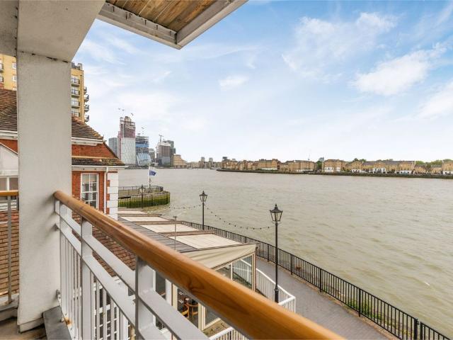 Narrow Street, London E14, 3 bed flat to rent, £3,295 pcm | PrimeLocation