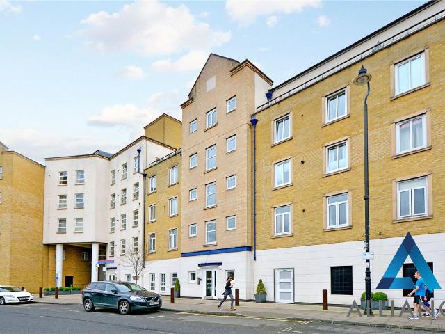 Narrow Street, London E14, 2 bed flat to rent, £2,450 pcm | PrimeLocation