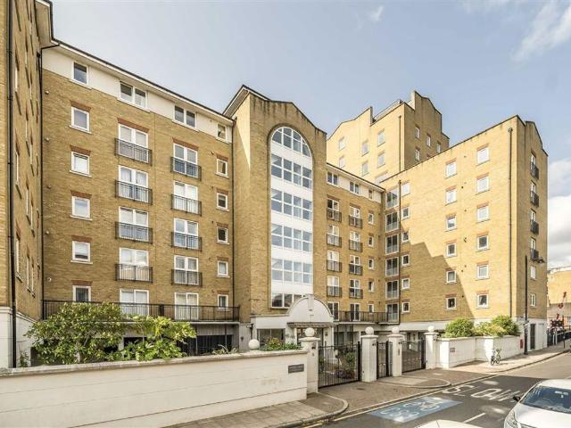 Narrow Street, Victoria Wharf E14, 2 bed flat to rent, £2,750 pcm | PrimeLocation