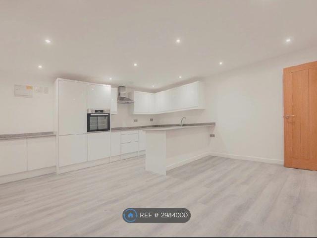Narrow Wine St, Trowbridge BA14, 1 bed flat to rent, £825 pcm | PrimeLocation