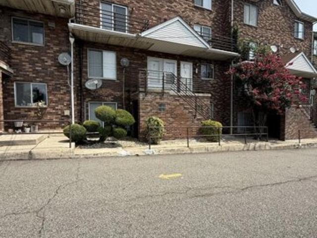 Narrows Rd N Apt C, Staten Island, Condo For Sale