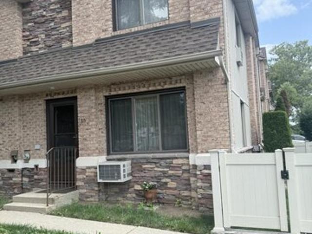 Narrows Rd N, Staten Island, Condo For Sale