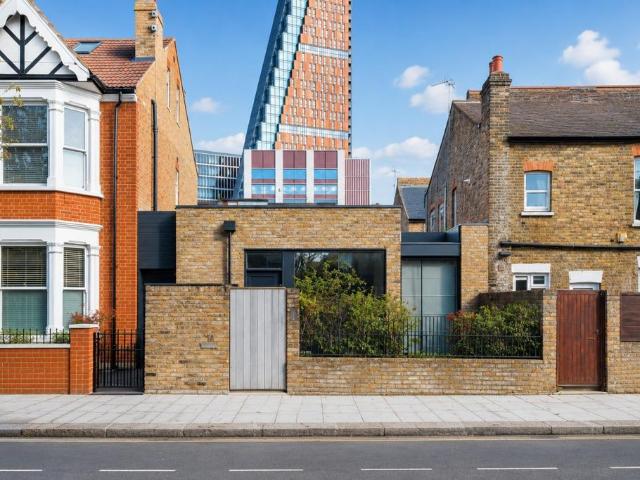 Nascot Street, North Kensington, W12 2 bed house to rent £3,500 pcm £808 pw