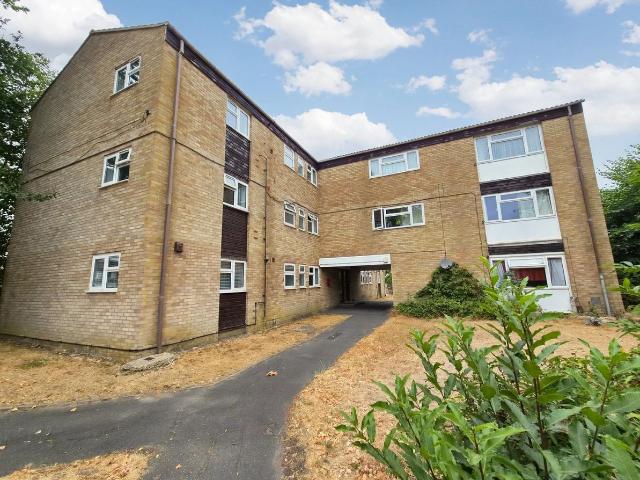 Naseby, Bracknell, Berkshire RG12, 2 bed flat to rent, £1,325 pcm | PrimeLocation