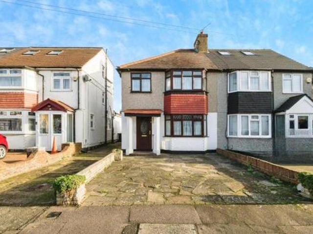 Naseby Road, Ilford, 3 Bedroom Semi detached