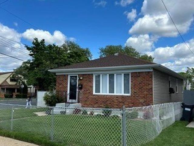 Nashville Blvd, Saint Albans, Home For Sale