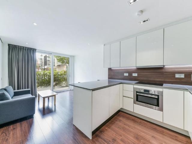 Nature View Apartments, Woodberry. Studio to rent £1,900 pcm £438 pw