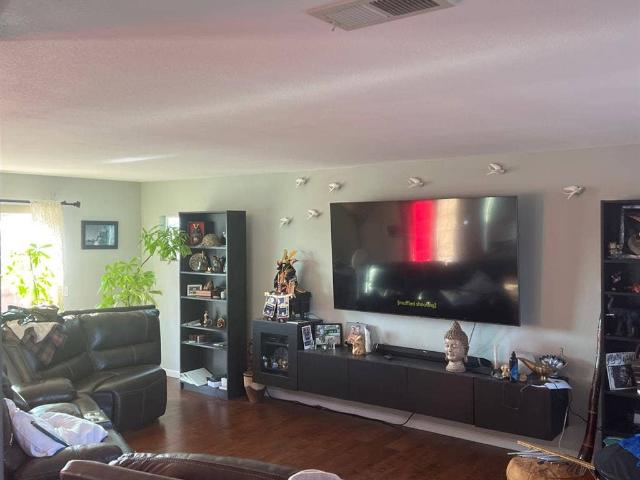 Naturist home fully furnished room