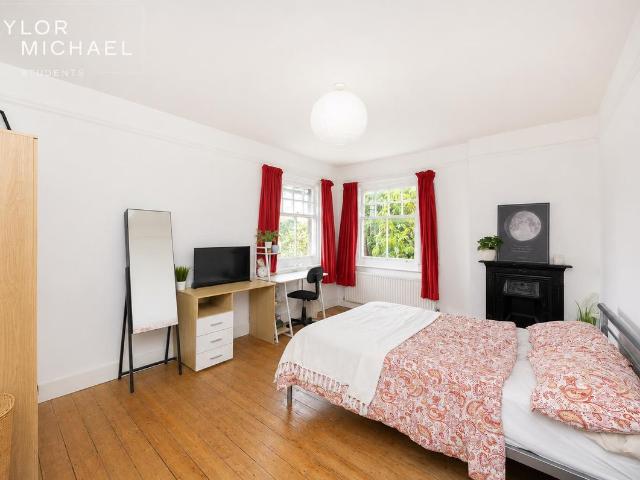 Natal Road, Brighton BN2, 5 bed detached house to rent, £3,400 pcm | PrimeLocation