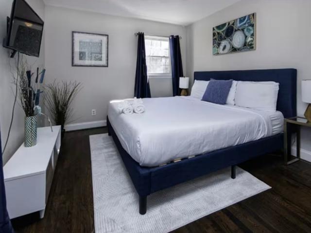 Natalia R is offering a Room For Rent in Windsor Park, Charlotte in August 2026 $0.00