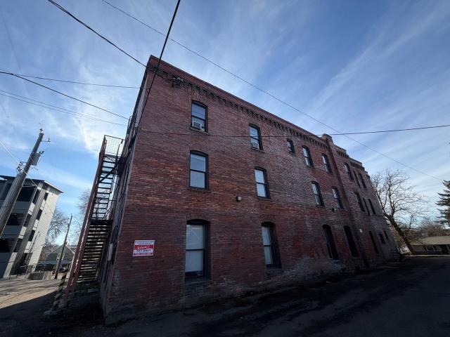 Natalie Apartments! Studio Apartment for Rent at 1412 N Post St, Spokane, WA 99201 Emerson Garfield