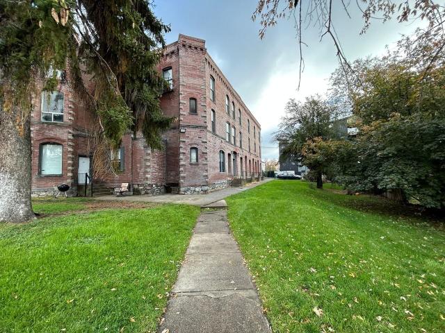 Natalie Apartments! Studio Apartment for Rent at 1412 N Post St, Spokane, WA 99201 Emerson Garfield