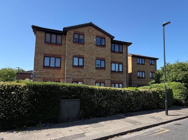 Nathan Court, London, London N9, 1 bed flat to rent, £1,500 pcm | PrimeLocation