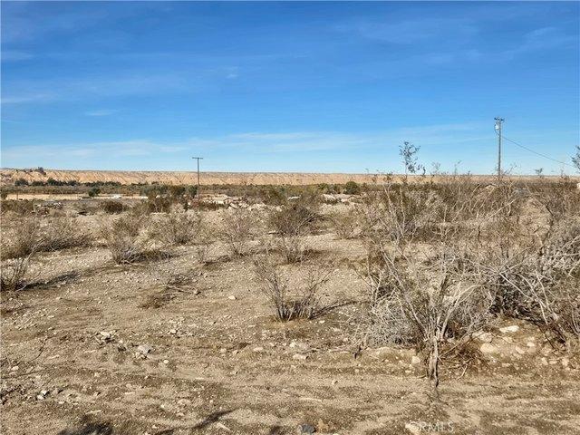 National Trails 0469 Hwy # 261 04, Oro Grande, CA 92368