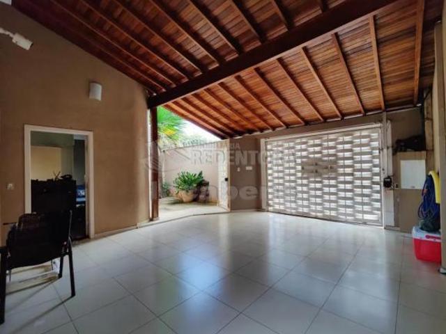 Nato Vetorasso Casa com ótimo acabamento, 3 dorms, 1 apto, coz gourmet, rica em armários